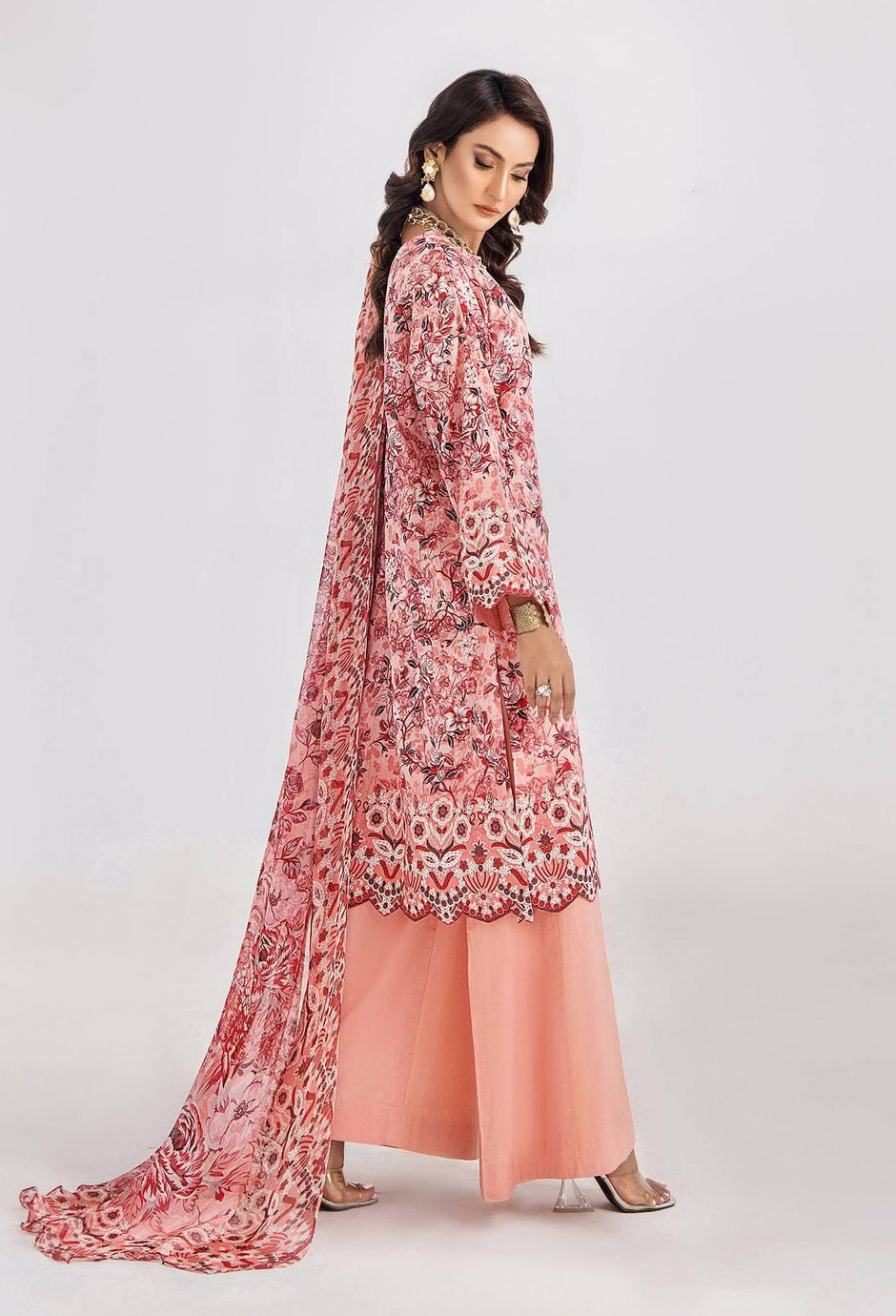 Bridal Wear Dresses in Pakistan: A Blend of Tradition and Modern ...